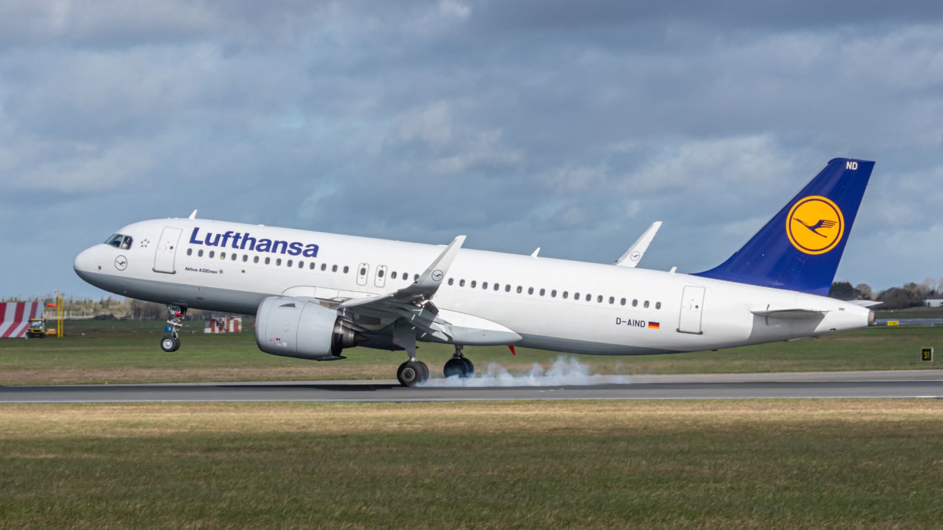 Airbus A319/A320/A321 (IAE PW1100G) differences from Airbus A319/A320 ...